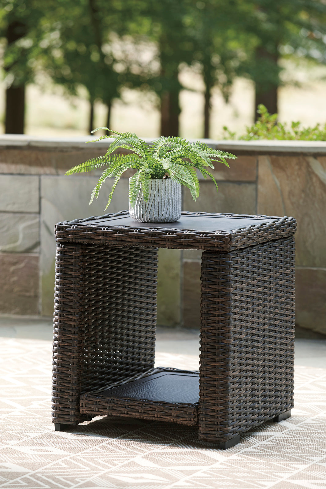 Outdoor End Table Pre-Order – ashleyksa
